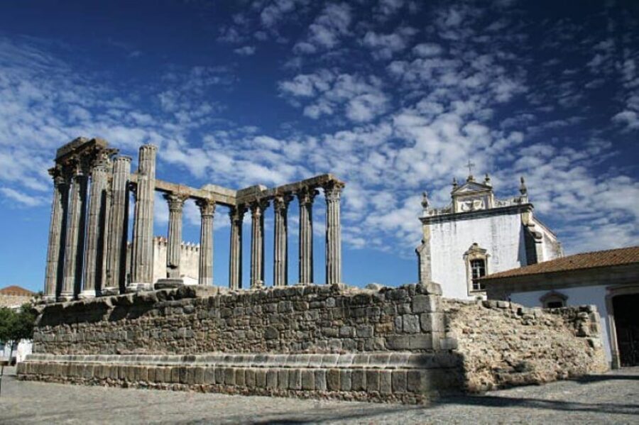 Evora: Wine Tasting and culture Tour