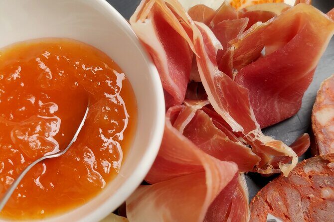 Faro Food Tour & Drinks and City highlights 10 Tastings