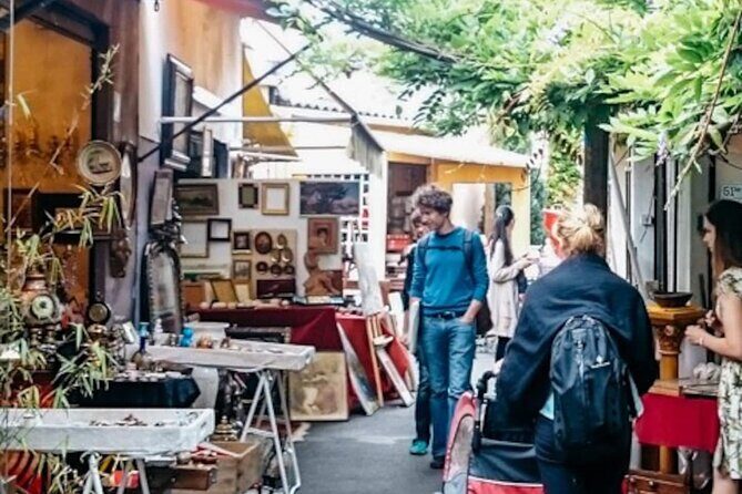Flea Market Secrets near Montmartre: A Paris Hunt for Treasures
