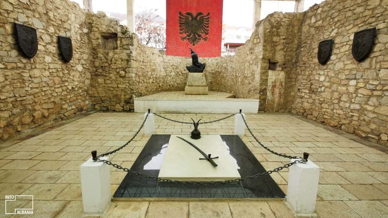 Fom Tirana: Day tour of Shkodra and Lezha (Scutari & Lisus)