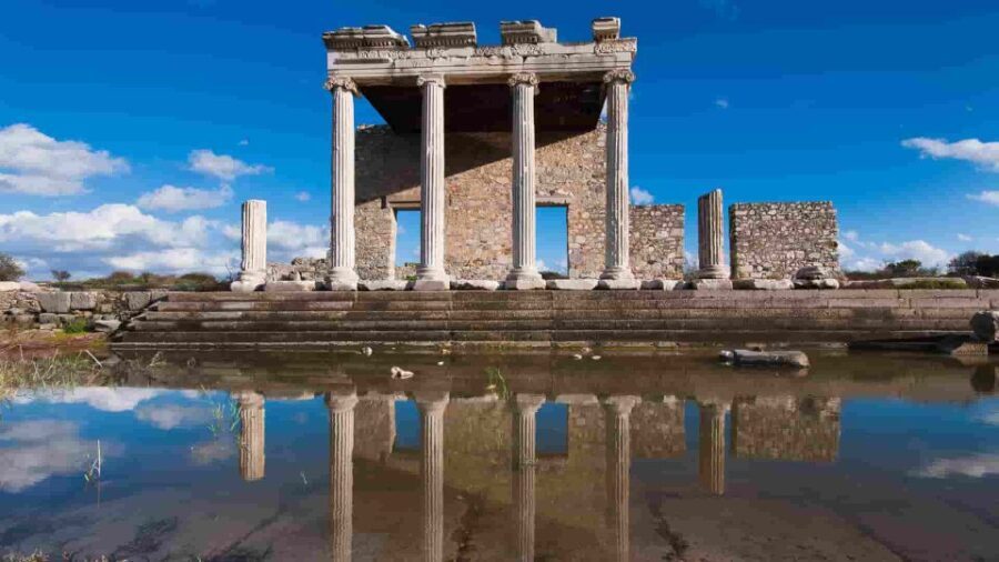 From Istanbul: 2-Day Ephesus, Pamukkale, & Hierapolis Tour