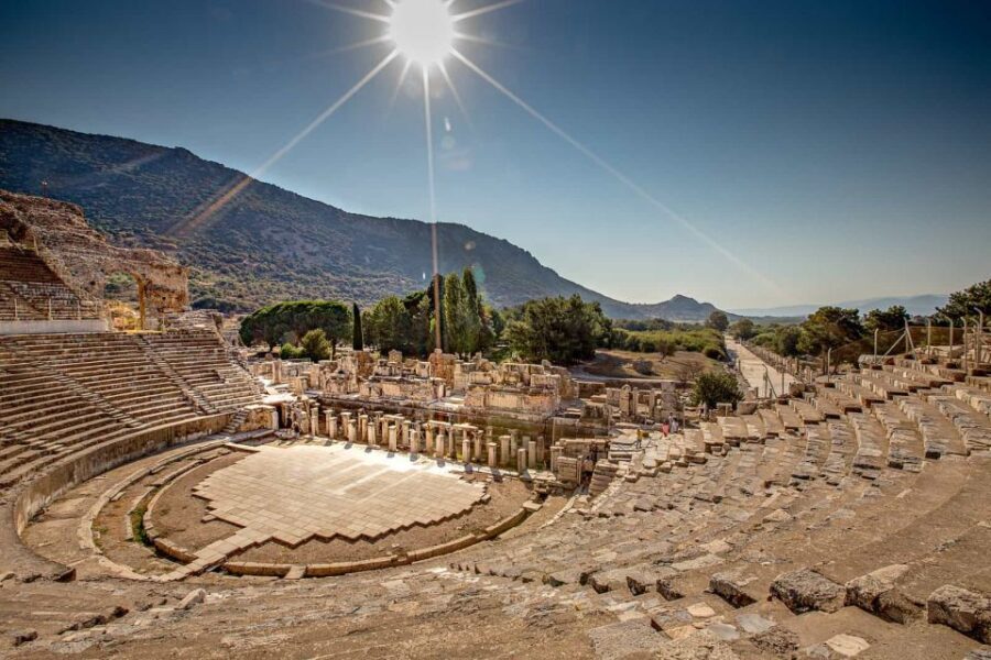 From Kusadasi Port: Ephesus Tour with Skip-the-Line Entry - Exploring the Ruins: A Walk Through Ancient Ephesus