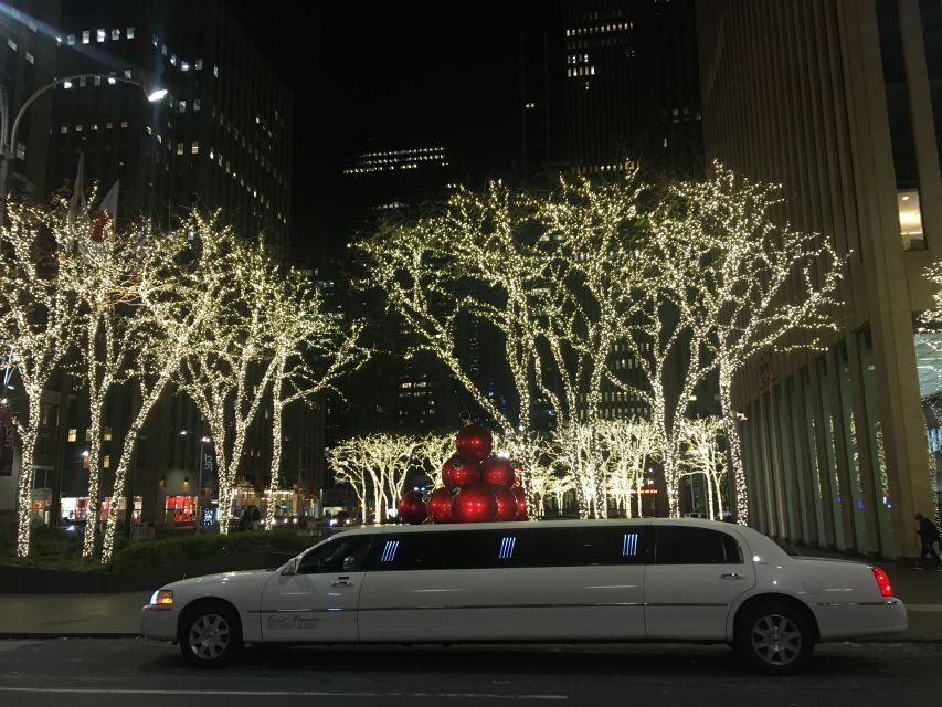 From Manhattan: Private Brooklyn Christmas Tour by Limousine - What to Expect from Your Private Christmas Limousine Tour