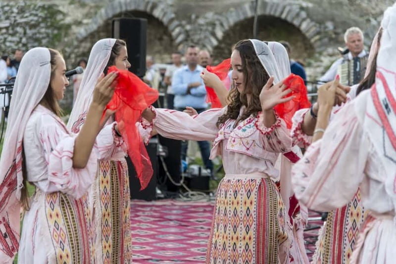 Gjirokaster: Old Baazar and Cfaka Walking Tour