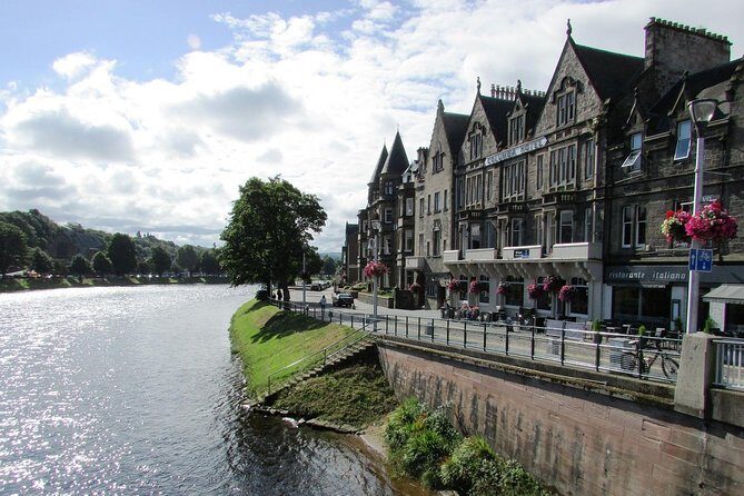 Glasgow: Loch Ness, Inverness & The Highlands - 2 Day Tour