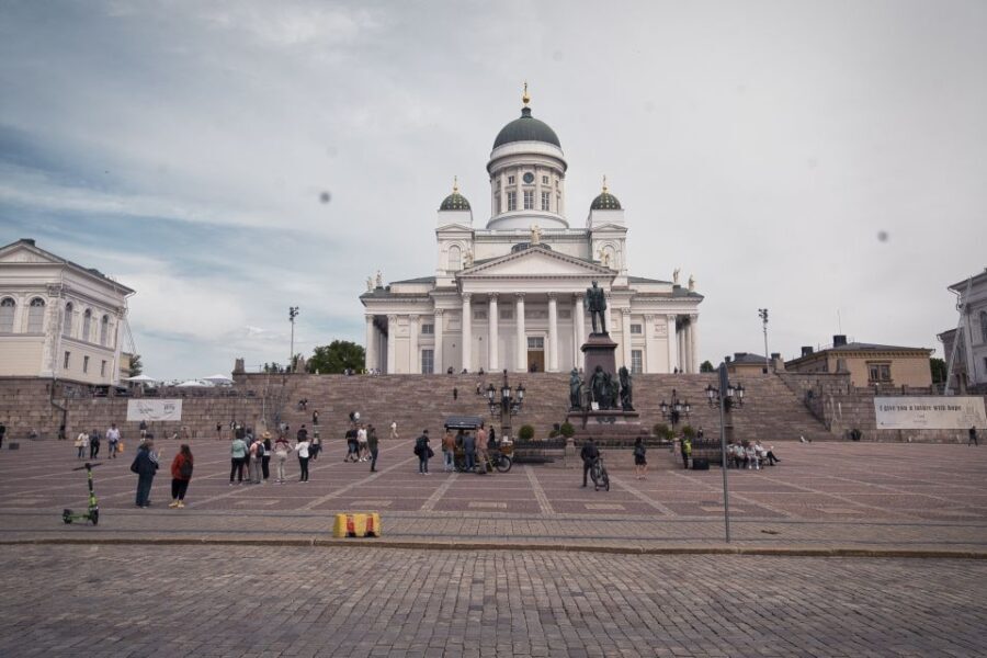 Helsinki Panorama Coach Tour - What It Feels Like on the Bus