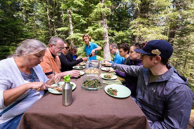 Hike Mt. Rainier & Taste Yakima Valley Wine: All-Inclusive Day Tour from Seattle - The Experience and Atmosphere
