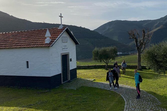 HIKING in the Douro Valley