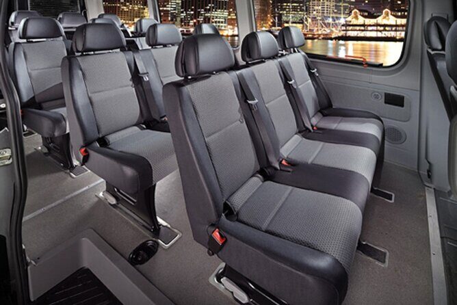 Honolulu Airport Arrival - Sprinter (Van) - Real Traveler Impressions