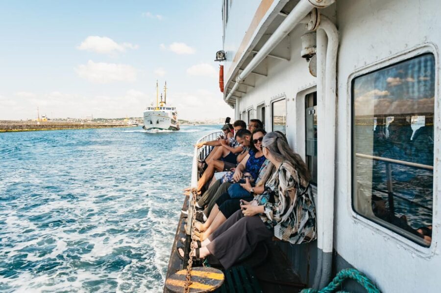Istanbul: European and Asian Side Guided Foodie Walking Tour
