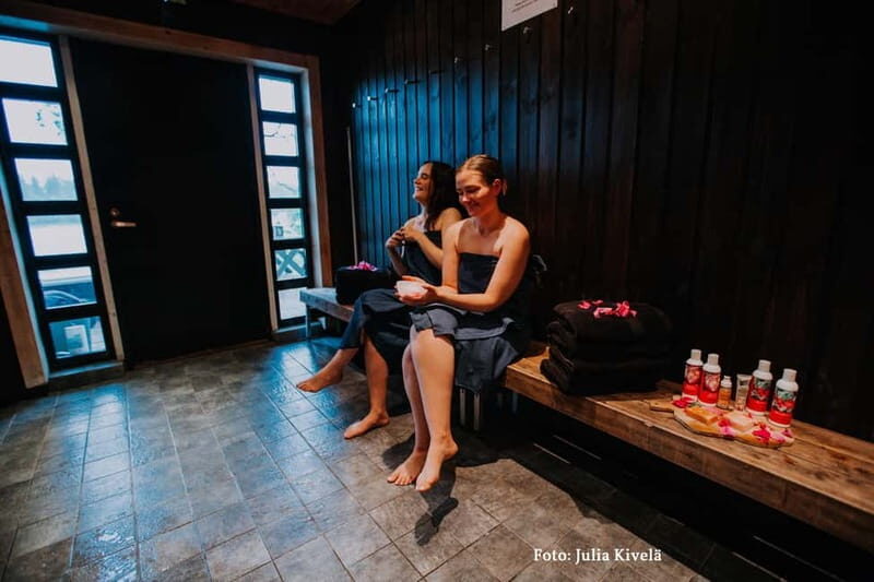 Jyvaskyla: Finnish Smoke Sauna Experience with Jacuzzis - What to Expect on the Tour