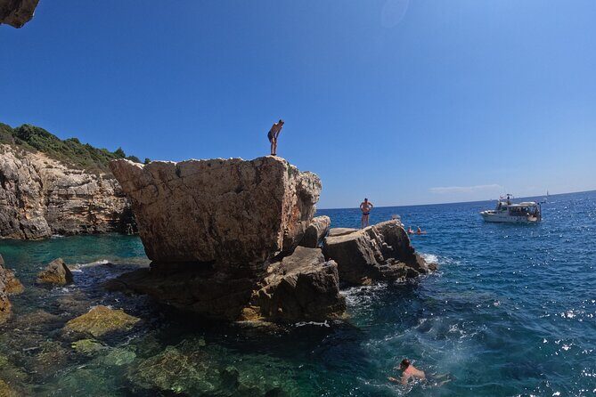 Kamenjak Nature Park: Kayak Tour with Snorkeling & Cave Exploring