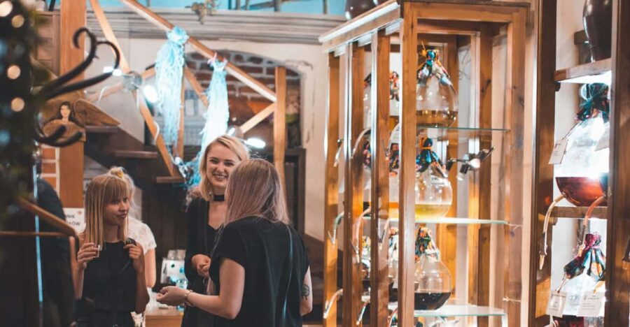 Kraków: Guided Vodka Tour with Food and Drink Tastings