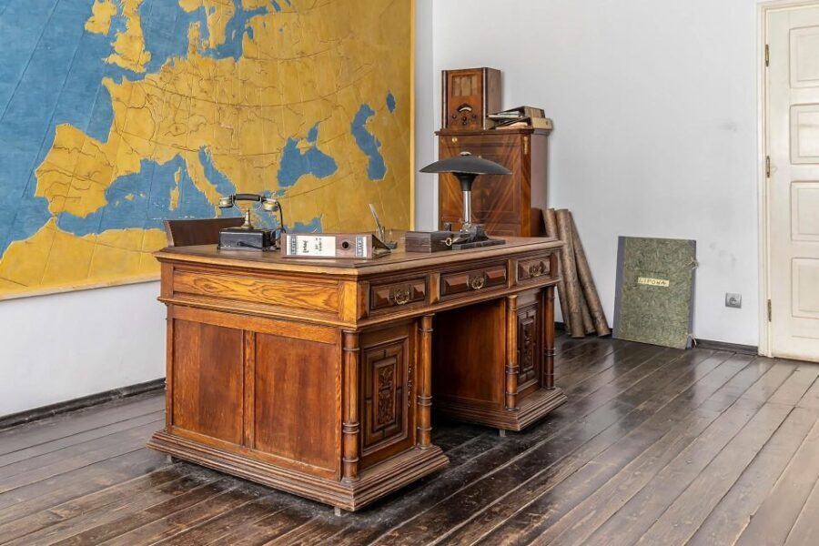 Krakow: Oskar Schindlers Factory Private 2 or 4-Hour Tour - Price and Value: Does It Justify the Cost?