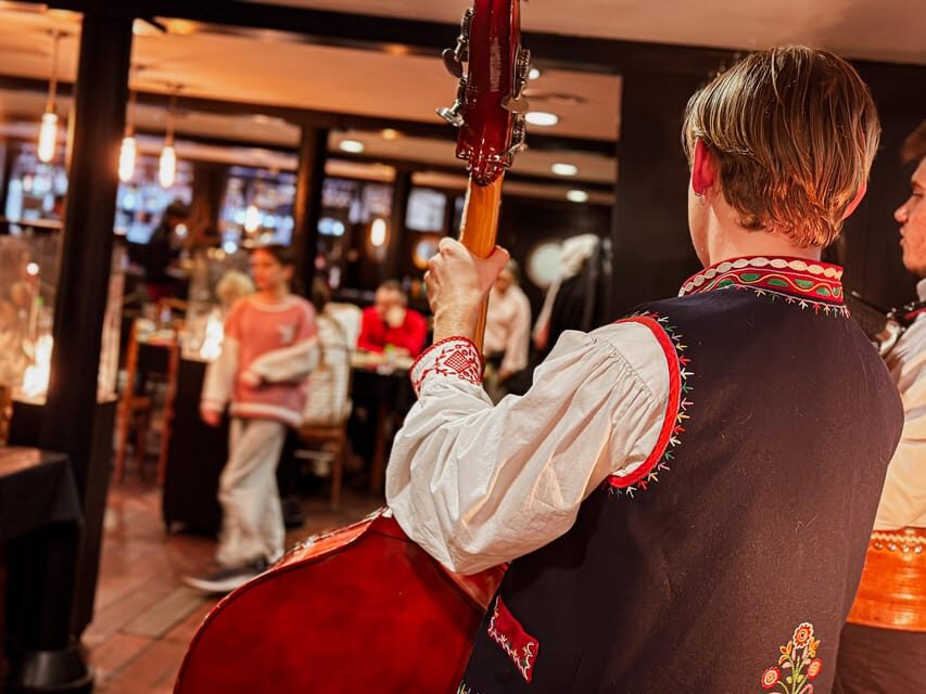 Krakow: Polish Folk Dinner with Vistula River Cruise
