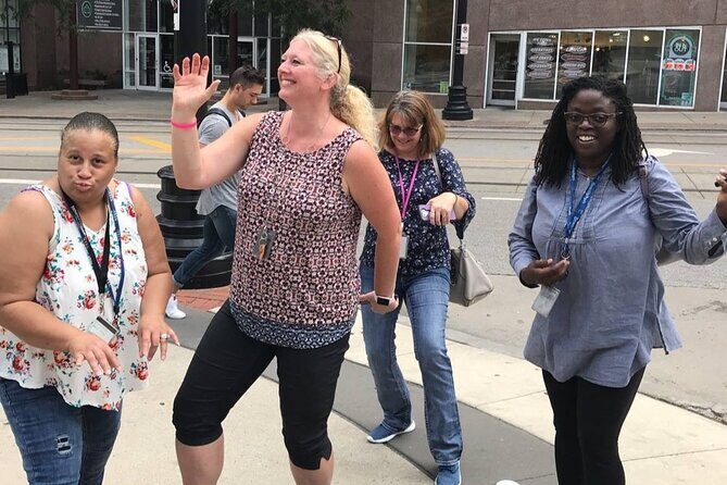 Lakeland City Scavenger Hunt Excursion by Crazy Dash - The Value of a Guided App Experience