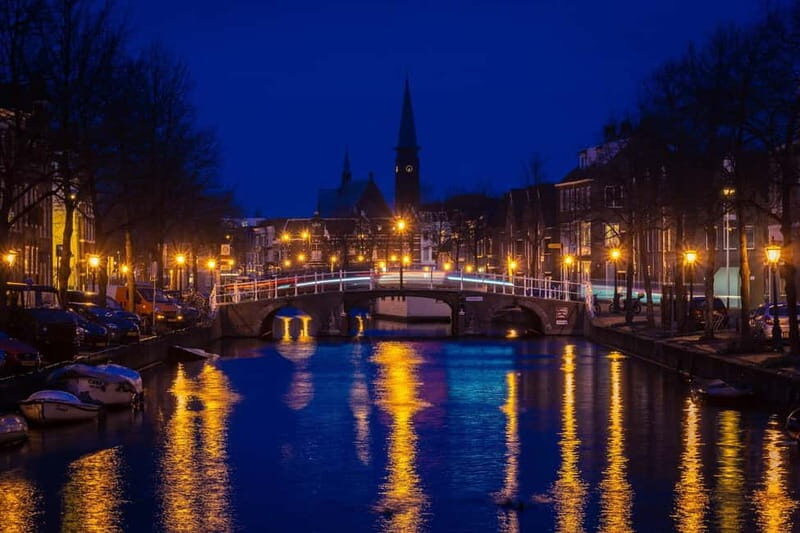 Leiden: Walking City Tour with Live guide