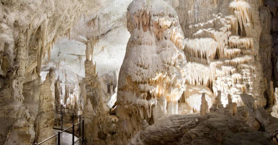 Ljubljana: Postojna Cave & Predjama Castle Tickets and Tour