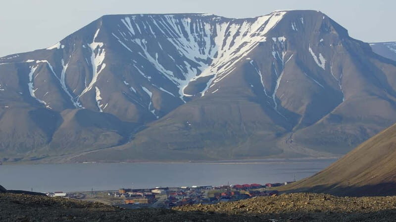 Longyearbyen: Panorama view hike - Platåfjellet Guided Hike