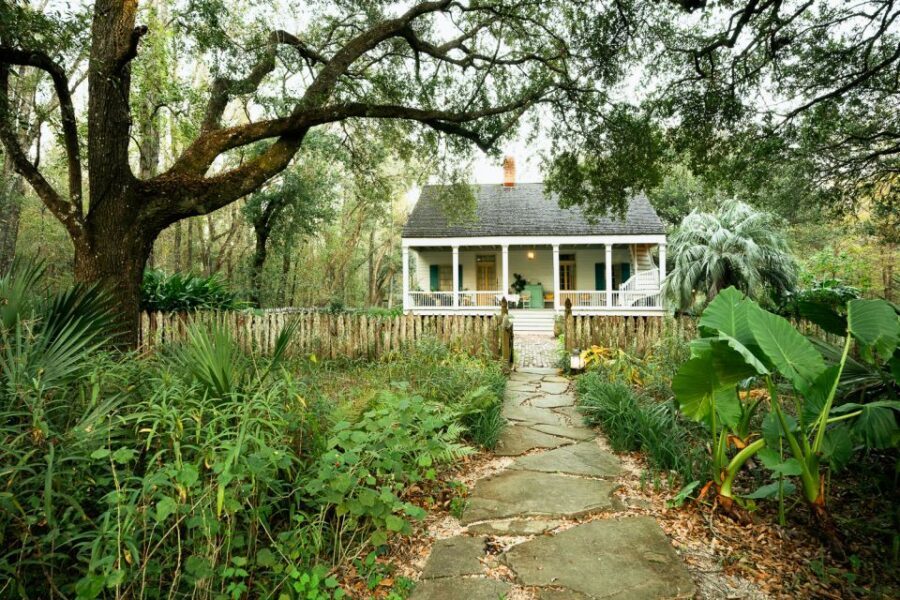 Louisiana: Laura, Oak Alley, or Whitney Plantation Tours - The Human Stories and Architectural Highlights