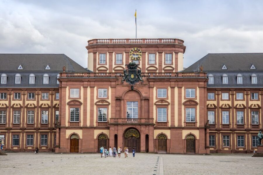 Mannheim, guided costume tour: Tour with Night Watchman