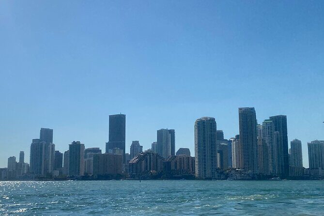 Miami Skyline 75 Minute Luxury Cruise of Millionaire's Homes - Breaking Down the Itinerary & What You’ll Experience