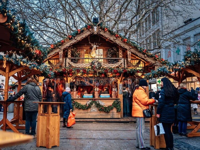 Munich: Christmas Markets Food & Drink Tour