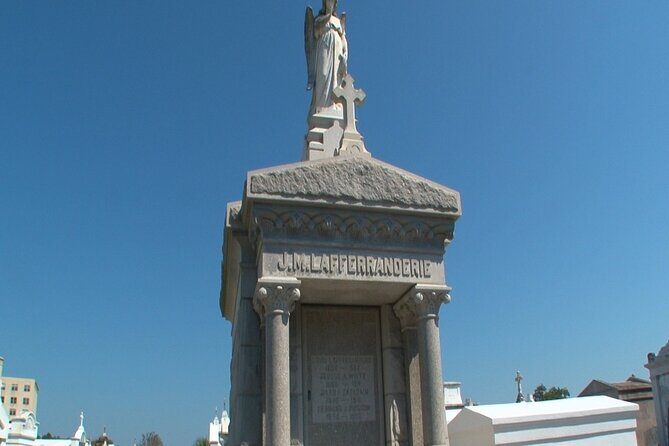 New Orleans Private City and Cemetery Tour - Up to 24 Passengers - Price and Value