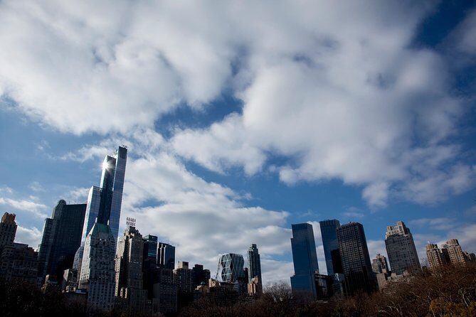 New York Icon Photography Tour led by a Local Photographer - FAQ