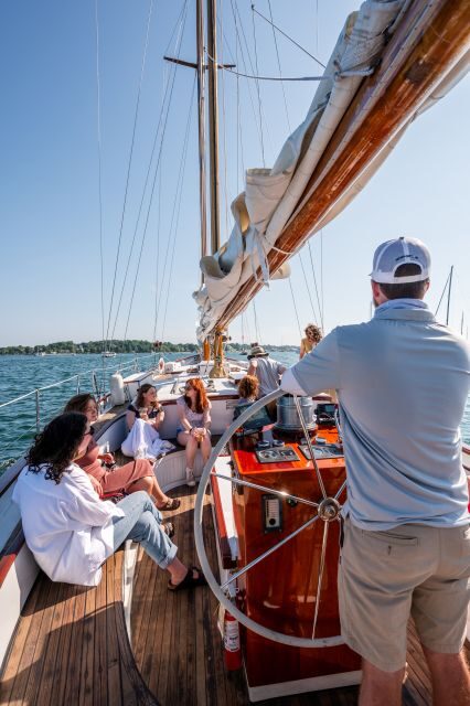 Newport: Schooner Sailing Tour - Meeting Point and Practicalities