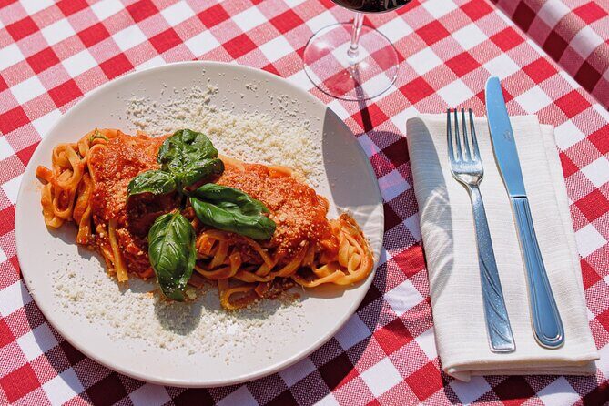 Pasta Cooking Class in Rome - Fettuccine Class in Piazza Navona