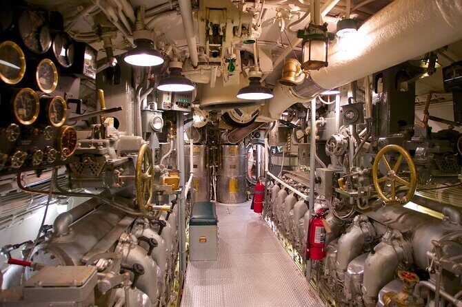Pearl Harbor USS Arizona & Bowfin Submarine - Authentic Insights from Travelers