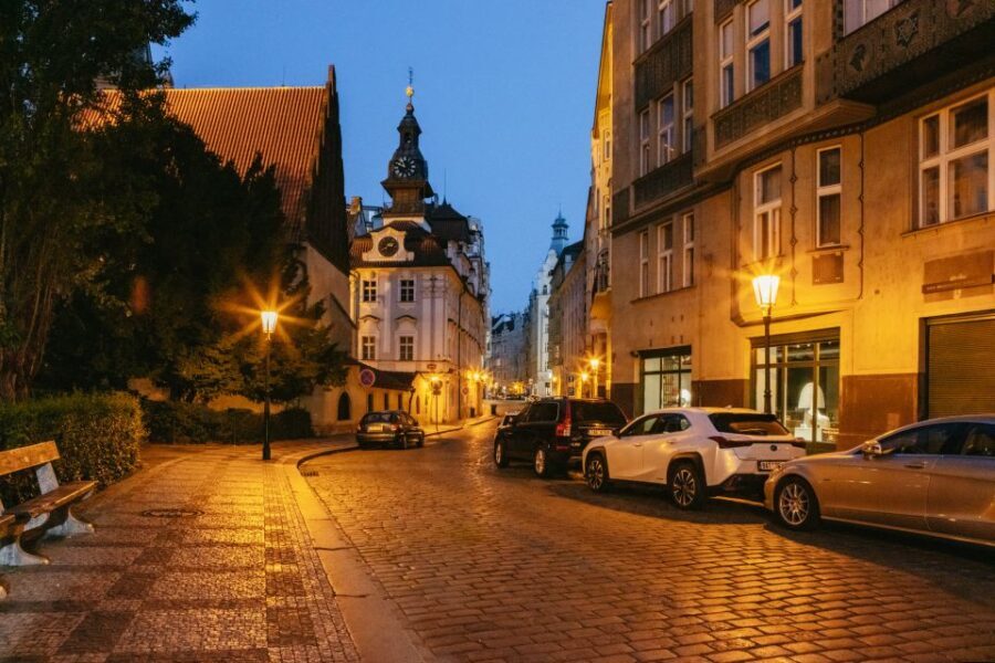 Prague: Ghosts and Legends Nighttime Guided Walking Tour