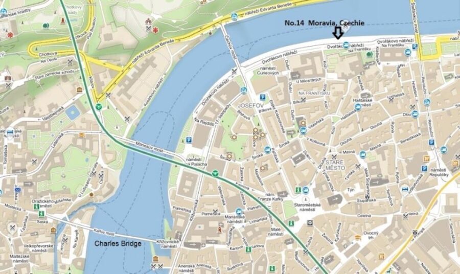 Prague: Lunch Cruise on Vltava River with open Buffet