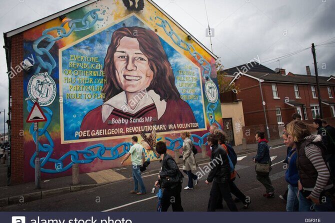 Private Driver Guided Day Tour of Belfast