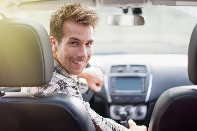 Private Scenic Transfer from Munich to Prague with 4h of Sightseeing