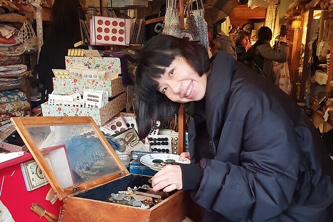 Private shopping tour at the Paris Antique Flea Market