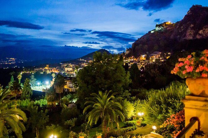 Private Taormina Sunset walking Tour with Aperitif