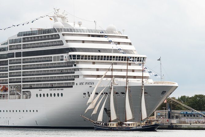 Private Transfer from Amsterdam to the Cruise Port in Rotterdam