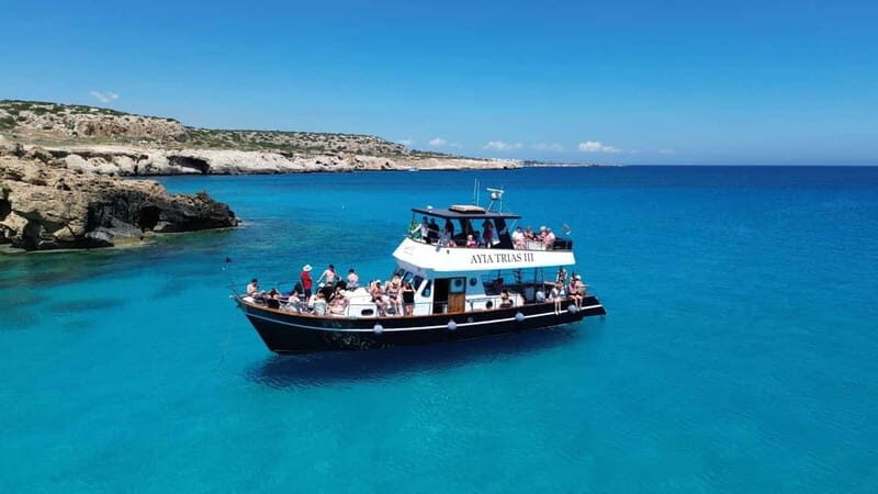 Protaras: Luxury Blue Lagoon Cruise / 4H, Food, 2 Swim Stops