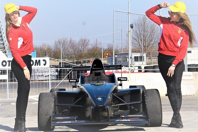 Racing Experience-Formula Racing Course and laps on Ferrari near Milan