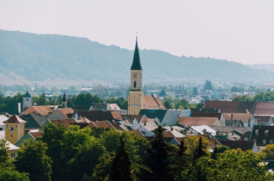 Regensburg: Kelheim Liberation Hall and City visit