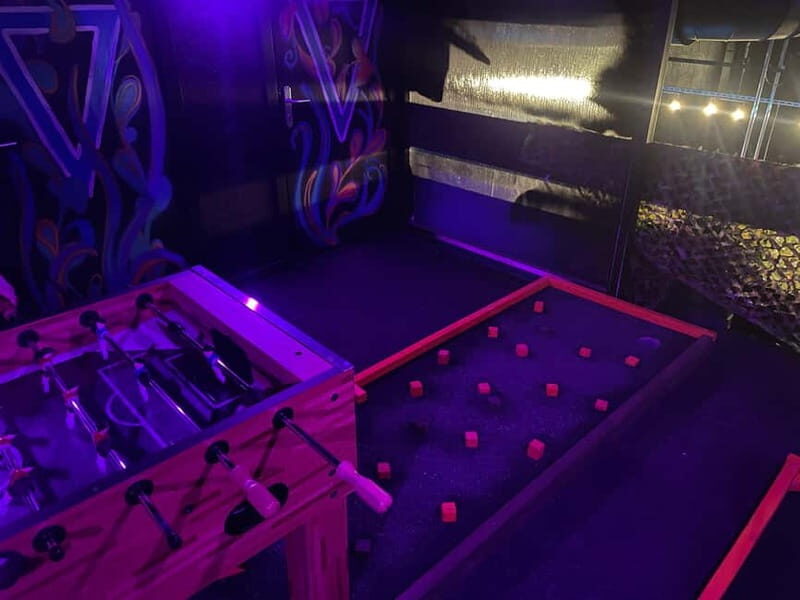 Riga Evening Adventure: Pub Crawl & Games Night