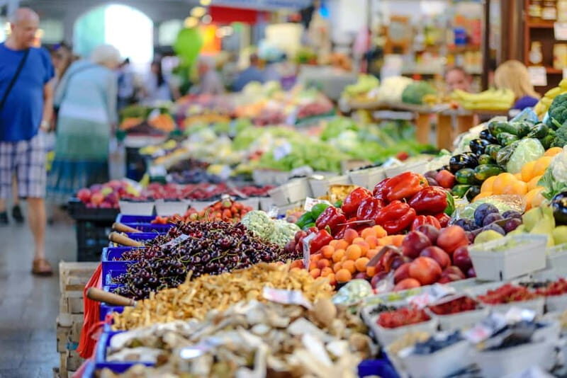 Riga Local Market Gastro Experience: Guided Tour & Tastings