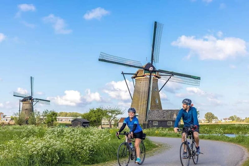 Rotterdam countryside on wheels - E-bike tour around city