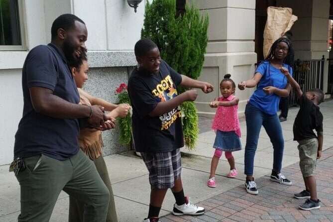 Scavenger Hunt in Chicago by Wacky Walks - What to Expect on Your Chicago Scavenger Hunt