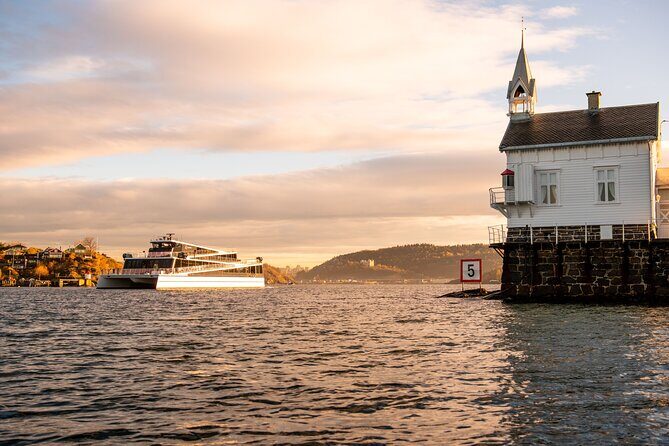 Sustainable Cruise in Oslofjord with audioguiding - An Overview of the Experience