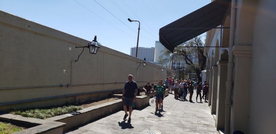 The Local's Guide to the French Quarter Tour - Why This Tour Is Worth It