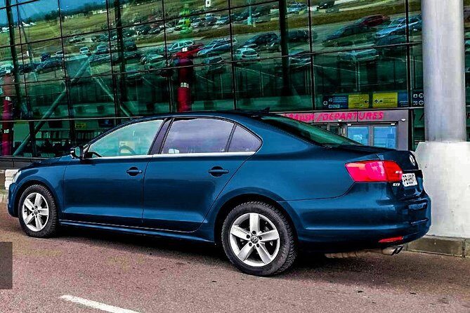 Transfer Sofia Airport/city to Plovdiv with a sedan 3+1