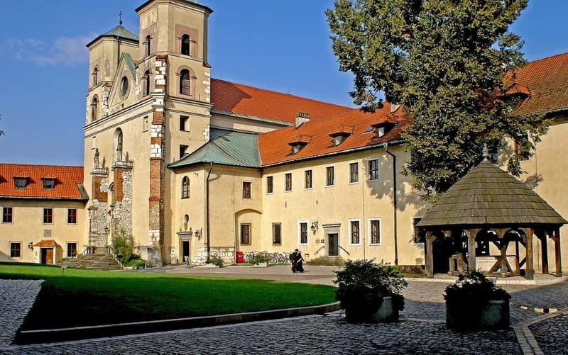 Tyniec: Cruise from Krakow to Tyniec - FAQs